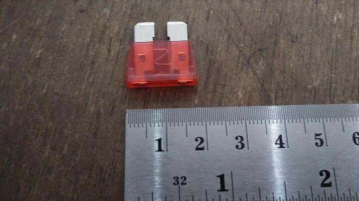 Sekring Sekering Tancap Besar Fuse Mobil Motor Truk 10 Amper 10A Merah ...