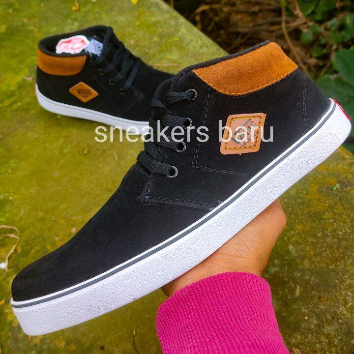 sepatu terbaru pria hitam suede variasi coklat sneaker terbaru sepatu ...