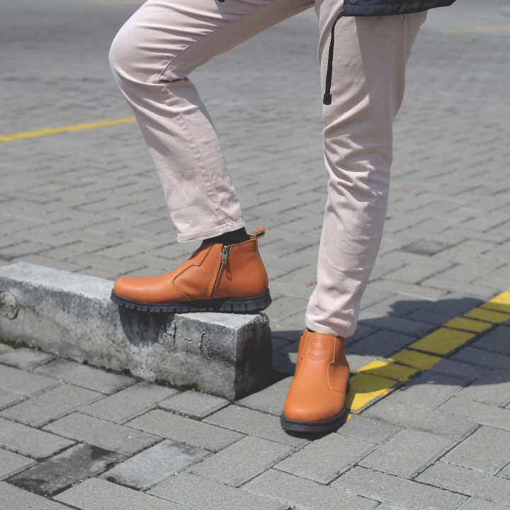 BRADLEYS HUGO TAN | Lazada Indonesia