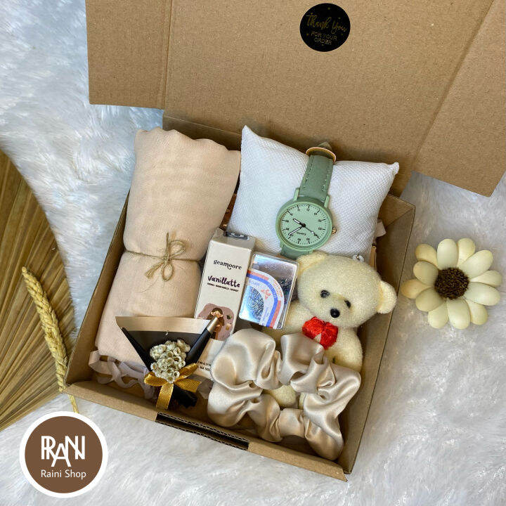 Gift Box Hijab dan Jam Tangan - Hampers Jam Tangan dan Parfum - Hampers ...