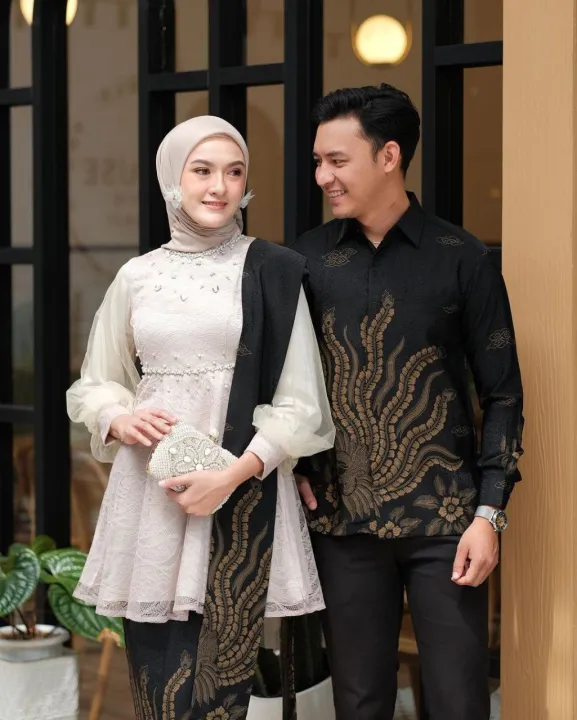 New Arrival Set Couple kebaya Nadine Latte lamaran Tunangan Wisuda ...