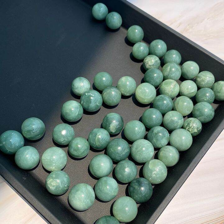หยกพม่าธรรมชาติแท้ ทรงกลม (Burmese Jade mini sphere/ball) สวยงาม ...