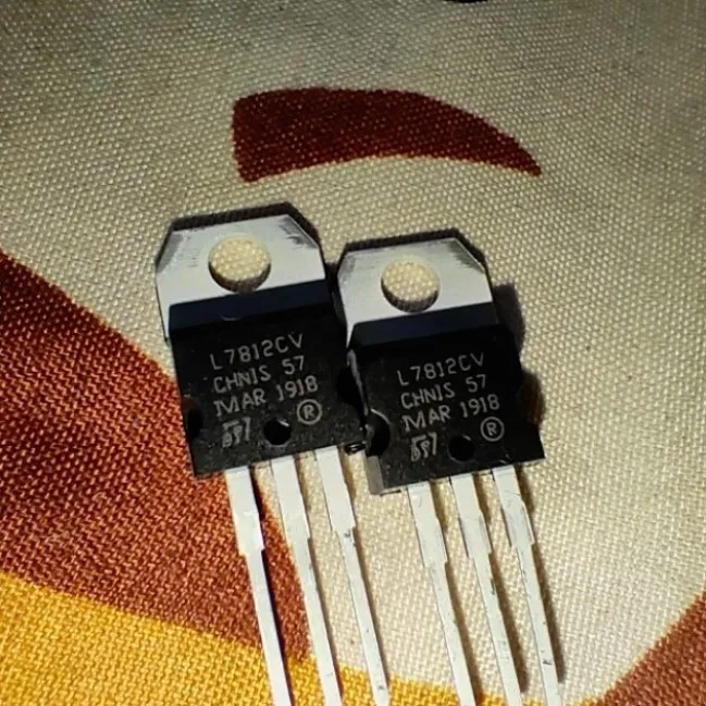 TRANSISTOR REGULATOR 7812 L7812 LM 7812 CV L 7812 TR IC PSU REGULATOR ...