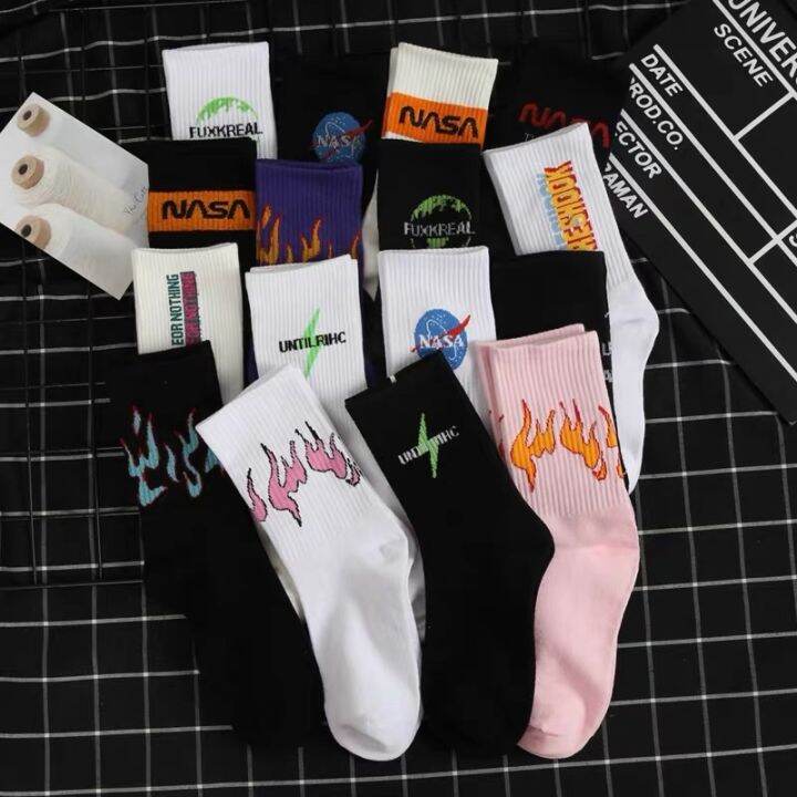 【Socks For Men】Iconic socks for men Mid cut vans long medyas-socks ...