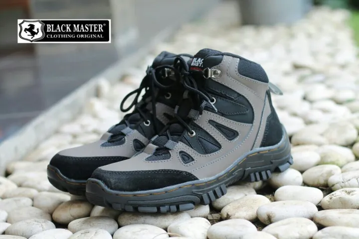 Sepatu Boots Tracking Gunung Pria ORIGNAL BLACK MASTER SANCA TERBARU ...