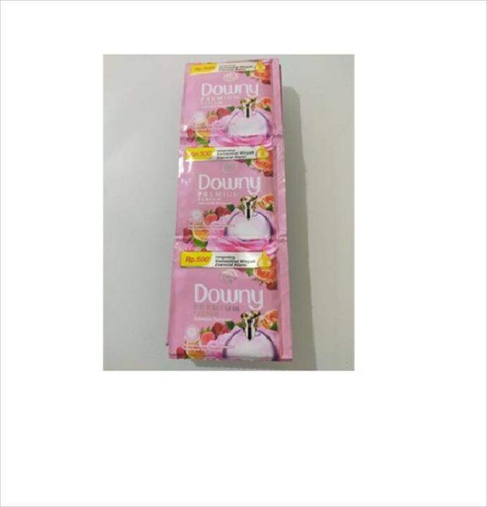 Downy Premium Parfum Adorable Bouqet Pewangi Pakaian 10 ml 12 sachet ...