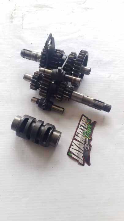 GIR GEAR GIGI RATIO RASIO SET SUZUKI SHOGUN 125 LAMA OLD ORIGINAL ...