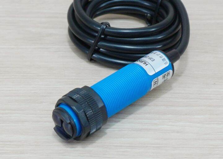 E3F-DS300C4 Infrared Photoelectric Sensor 10-300cm Detection Range ...