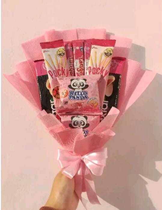bucket snack wisuda,birthday /buket snack serba pink | Lazada Indonesia