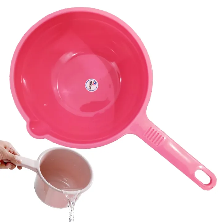 Ordinary Household Round Plastic Water Dipper Tabo, Water Ladle ...