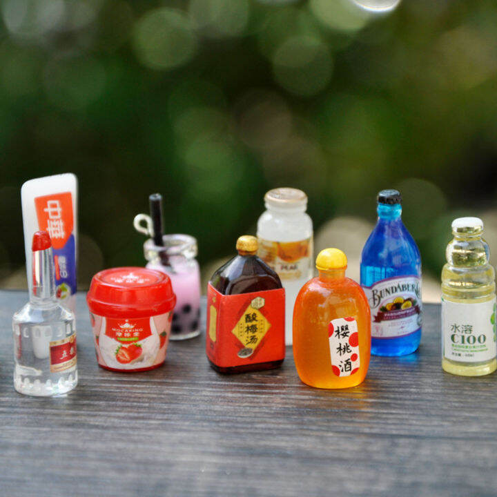 Microgood 10ชิ้นมินิเครื่องดื่มขวดรูปแบบที่หลากหลายสมจริงแบบพกพาขวดน้ำแร่รุ่นตุ๊กตาเครื่องประดับ ...