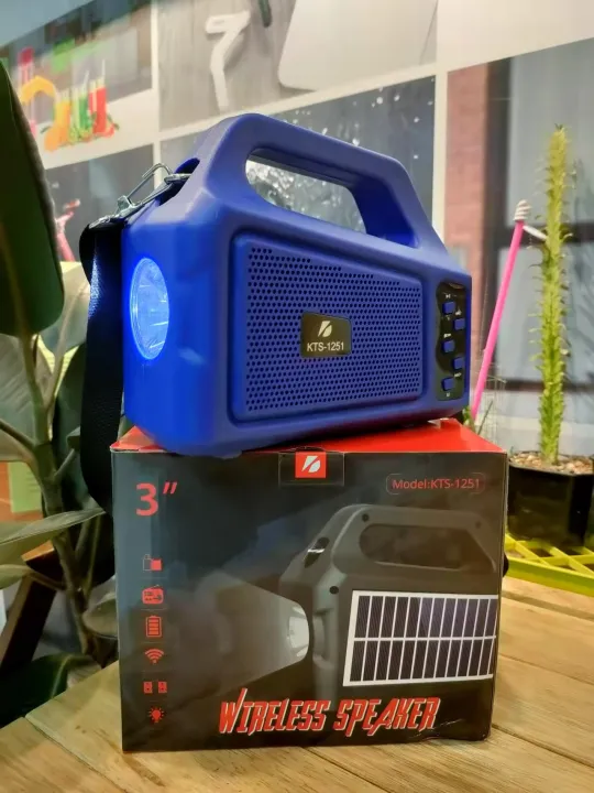 ลำโพงบลูทูธ kts-1251 เชื่อมต่อ2เครื่อง มีไฟฉาย ปรับไฟกระพริบ แบตในตัว ...