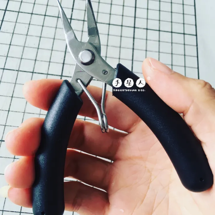 [Tools] Needle-pulling, thread-pulling, pointed-nosed pliers, and hand ...