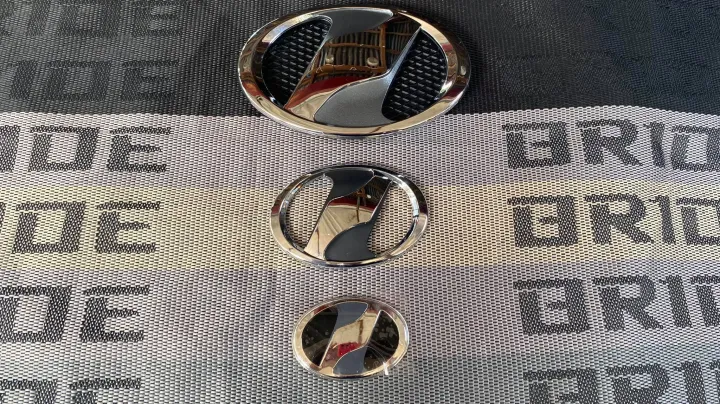 Vitz logo emblem Set for Toyota Vios Gen 3 (JRED) | Lazada PH