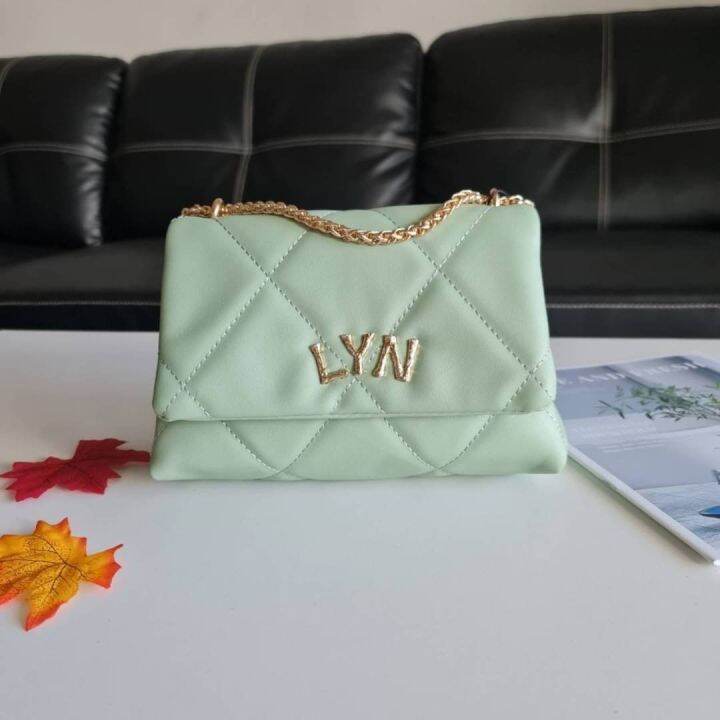 กระเป๋าสะพายไหล่ สะพายข้าง Lyn mini crossbody สวยๆ พร้อมเสิรฟ์แล้วจ้า ...