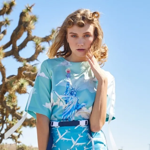 iCONiC LIBERTY TOP #3616 เสื้อพิมพ์ลาย เทพีเสรีภาพ ผ้าไหม พิมพ์ลาย สี ...